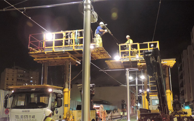 Finaliza el tendido de la catenaria del futuro tranvía de la Bahía de ... Finaliza el tendido de la catenaria del futuro tranvía de la Bahía de ...