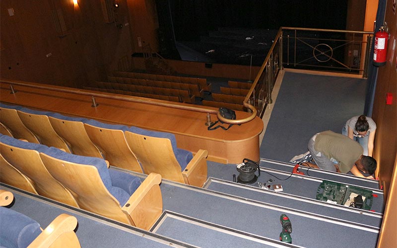 Mejora la visibilidad en el palco Platea del Teatro Moderno - DIARIO ...